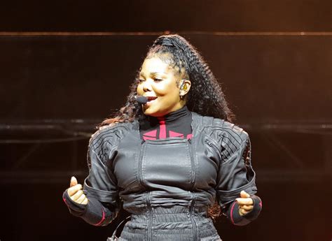 Janet Jackson Wardrobe Mishap In Front Of Queen Elizabeth