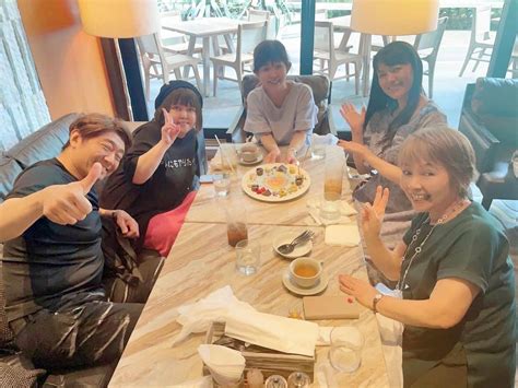 うちやえゆかさんのインスタグラム写真 うちやえゆかinstagram「心がまんまるくなれるアンパンマンの映画に続きまして、恒例のランチ