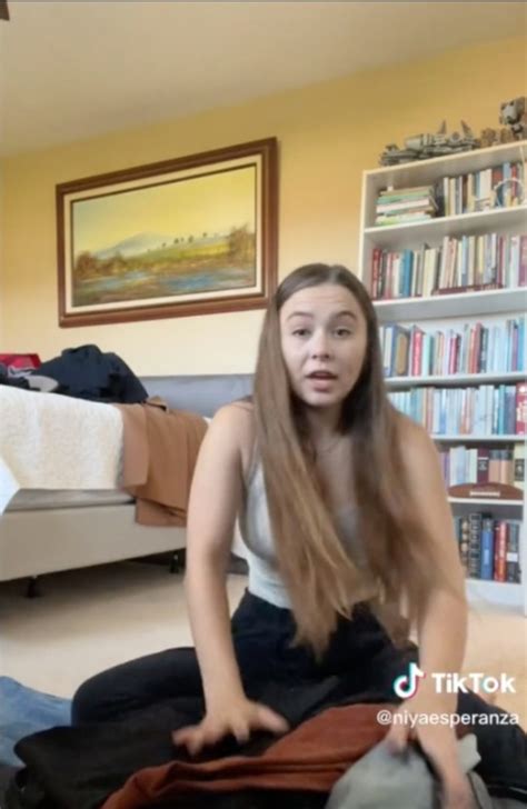 Womans Travel Packing Hack Divides Tiktok
