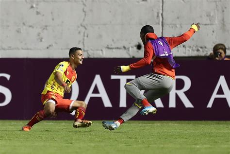 Aucas Y Guayaquil City Abren La Puja Por La Fase De Grupos De La Copa