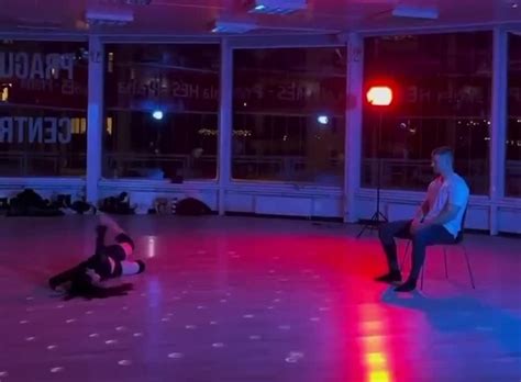 Странный стриптиз Coub