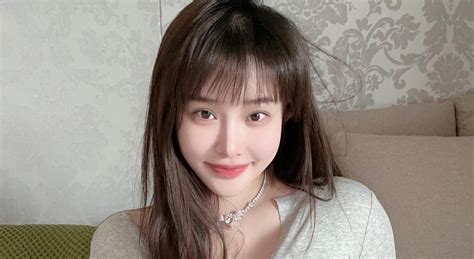 Syx Hitomi Bio Age Height Wiki Models Biography