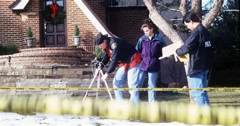 Jonbenét Ramseys Father Accuses Police Of Withholding Dna Evidence