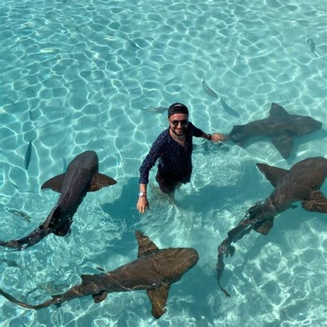 Eri Eri International Threads Say More