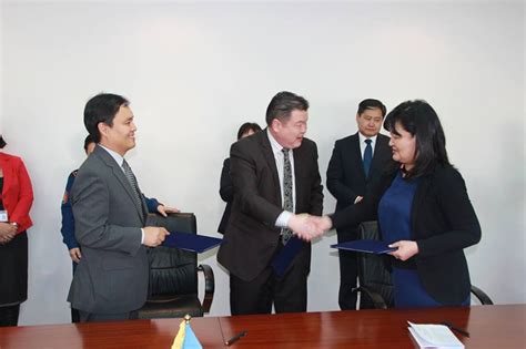 Онцгой байдлын үе дэх хүүхэд хамгаалал төсөлд гарын үсэг зурлаа