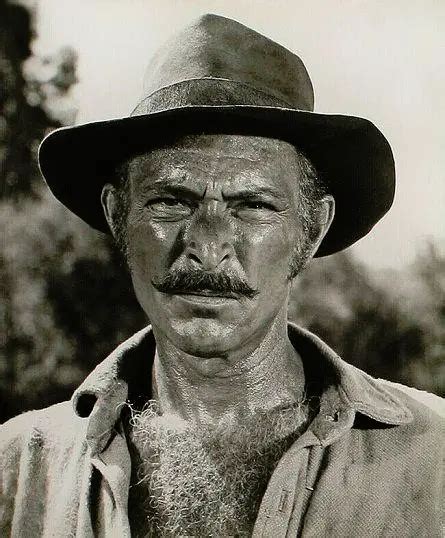 Lee Van Cleef Scrolller