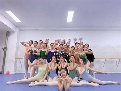 极品泄密有钱大佬私人定制 全裸芭蕾私拍流出 全裸芭蕾私拍流出 独家精选 福利二区 首頁