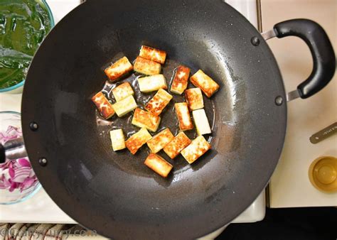 Lehsuni Saag Paneer Spinach Garlic Cottage Cheese Gravy