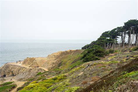 랜 즈 엔드 샌 프란 시스 코에서에서 보기입니다 여름 구름 바위 바다입니다 0명에 대한 스톡 사진 및 기타 이미지 0명