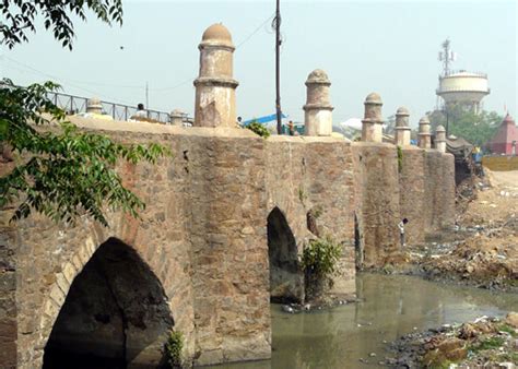 Barapullah Bridge Delhi Darshan Agra Sightseeing Bus Car Cab Tour