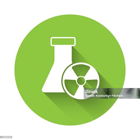 Gelas Kimia Laboratorium Putih Dengan Ikon Cairan Beracun Diisolasi