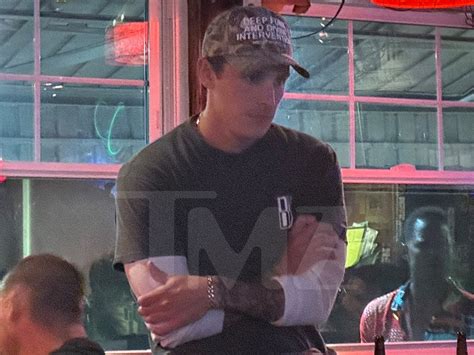 Ariana Grandes Ex Dalton Gomez Looks Sad Out In Public No Ring