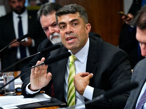 Ex Assessor De Bolsonaro Revela Transferência Para Mauro Cid Antes Do 8