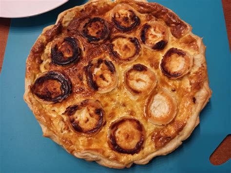Tarte aux oignons chèvre et miel