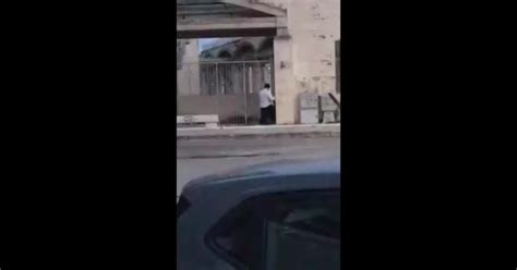 Lecce Sesso Orale Vicino Al Cimitero In Pieno Giorno Video Virale