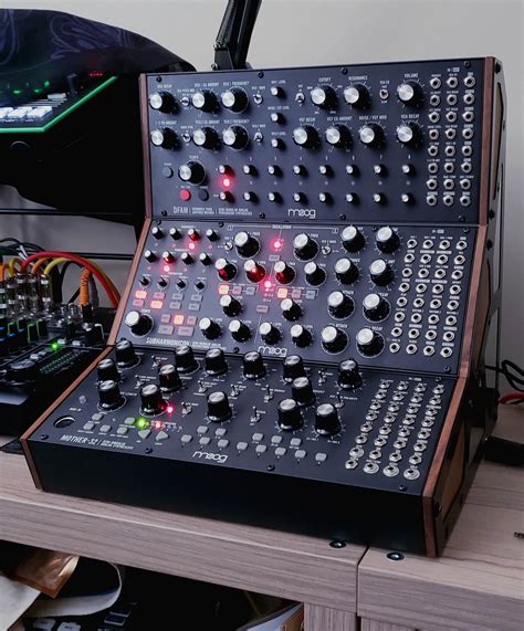 Temple Of MOOG Scrolller