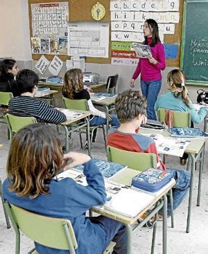 ESCUELAS QUE PIENSAN NACION QUE APRENDE La revolución digital no ha
