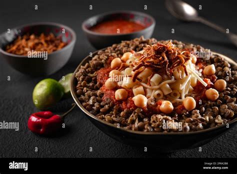 Egyptian Koshary Images Traditional Egyptian Food Delicious Koshary