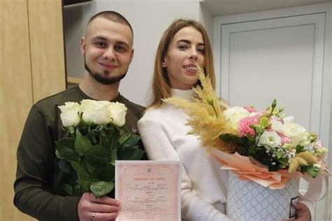 Думали що він загинув воїн з Волині одружився Фото