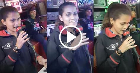 ताईने लग्नात गायले सुंदर खान्देशी गीत Crazy Marathi