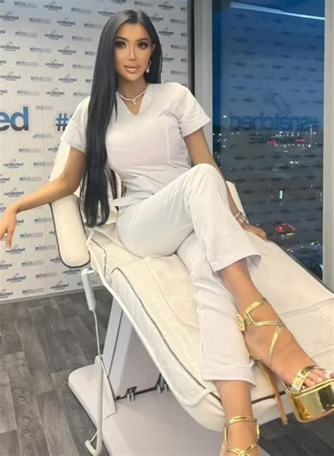 Chloe Khan Feet