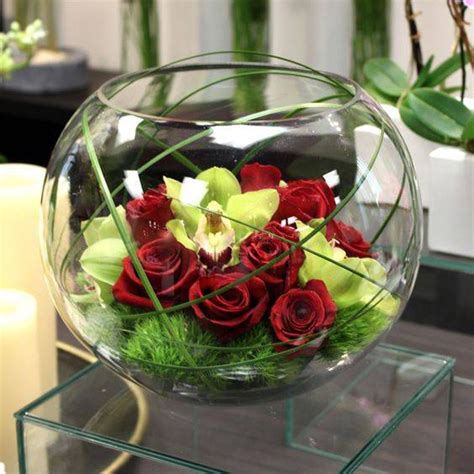 تزیین گل مصنوعی در گلدان و سبد تزیین ستون با گل مصنوعی