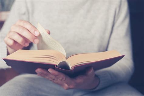 Quit Lit The Best Sobriety Books To Help You Quit Drinking In 2021
