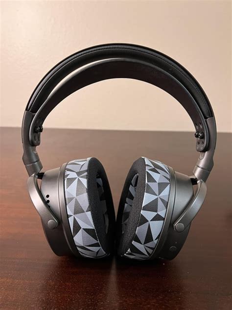 Audeze Maxwell Wicked Cushions v Deafen : r/Audeze