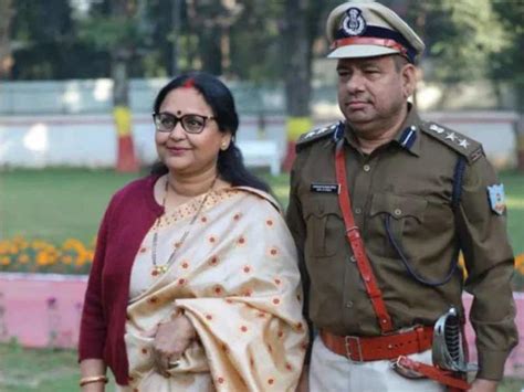 24 साल बाद मिली बड़ी उपलब्धि Ips की पत्नी बनीं Ias ऐसा रहा Pcs ऑफिसर