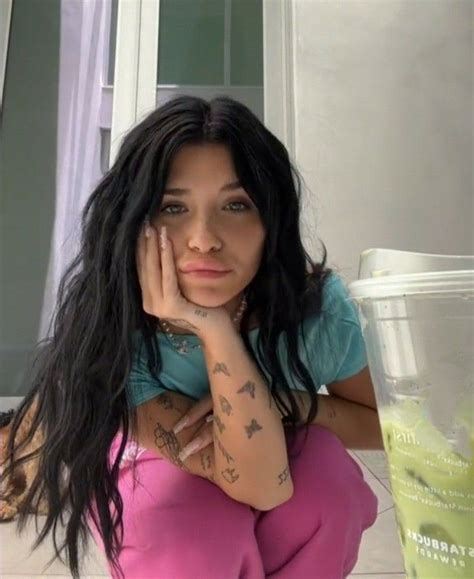 Pin By Ang💕 On Nessa Barrett Hair Styles Beauty Hair