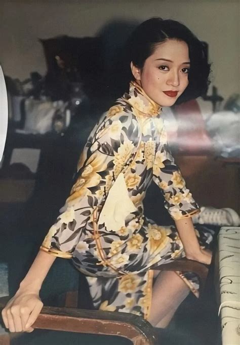 35年前的她太敢穿了！阿拉伯装、内衣外穿：世间再无下一个梅艳芳凤凰网