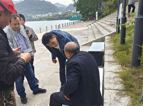点赞，衢江干群合力勇救落水老人