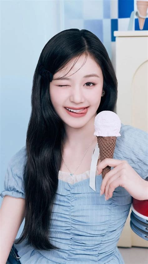 Bebek Canavari Orang Cantik Boneka Perempuan Selebritas