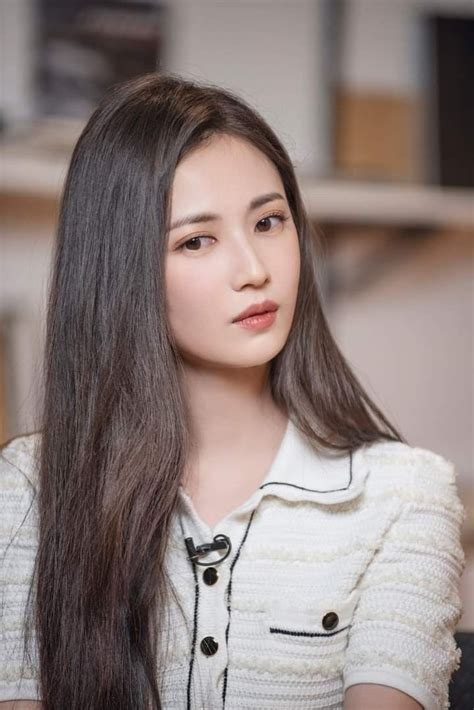 Ghim Của Sk K2528 Trên เฉินอวี้ฉี Chen Yuqi 陈钰琪