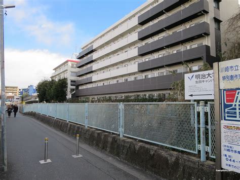 生田駅バスのりばから南口まで 川崎市生田の紹介 写真48枚