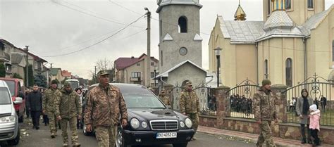 Було лише 22 роки на Тернопільщині попрощалися з молодим військовим ФОТО Новини