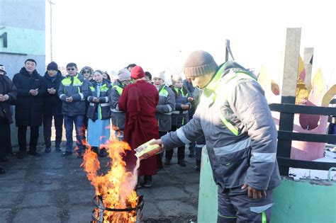 ШАРЫН ГОЛ ХК Xvii р жарны Элдэв эрдэнэ хэмээх модон Facebook