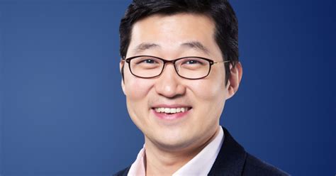 [속보] 김범석 쿠팡 의장 보유주식 1500만주 매각계획… 200만주는 기부