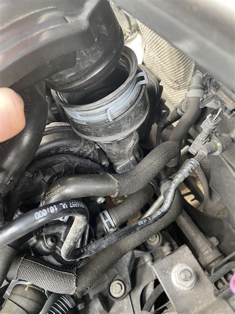 Air filter box detached : r/MechanicAdvice