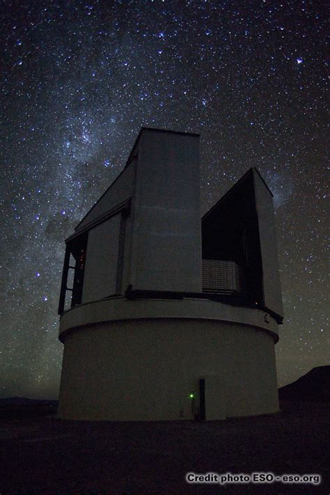 Photos Des étoiles Photo étoiles Et Télescope Vlt à Paranal Au Chili