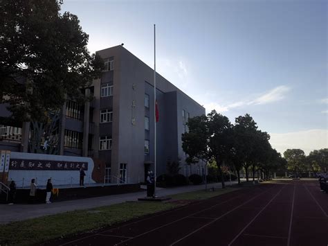 禁毒教育晨会 为在校学生毒品预防教育“五个一” 搜狐大视野 搜狐新闻