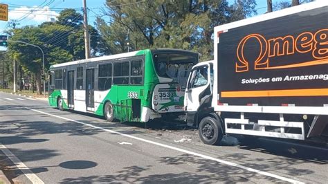 Acidente Entre Caminhão E ônibus Deixa 3 Feridos Em Campinas Acidade
