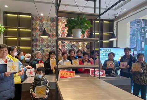 他们来这里体验“红色”diy→ 上海市虹口区人民政府