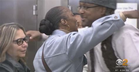 Show Of Support For Mta Worker Assaulted In Brooklyn Cbs New York