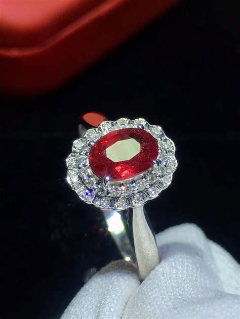 Хорошее ювелирное изделие из чистого 18 K Белый Золотой Настоящее
