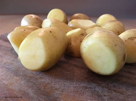 Hähnchenflügel mit Pellkartoffeln ess dich lecker