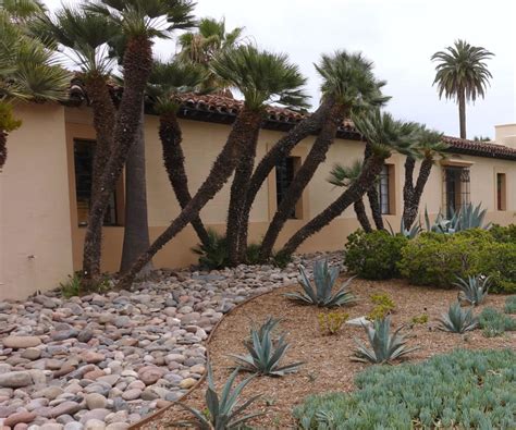 Front Yard Rock Landscaping Ideas 10 Eye Catching Ways To Introduce