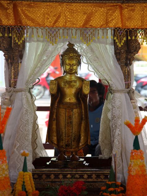 ທິວ ທັດ ທີ່ ສວຍ ງາມ ຢູ່ ຫລວງ ພະ ບາງ China Radio International