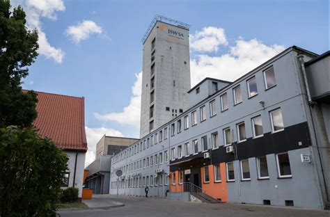 Górnik zasypany w kopalni Knurów nie żyje Po dziewięciu godzinach