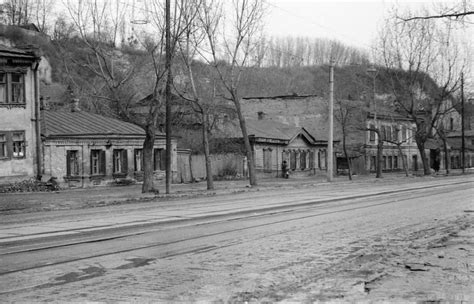 Археологія під ногами у Києві виявили артефакт Xix століття фото